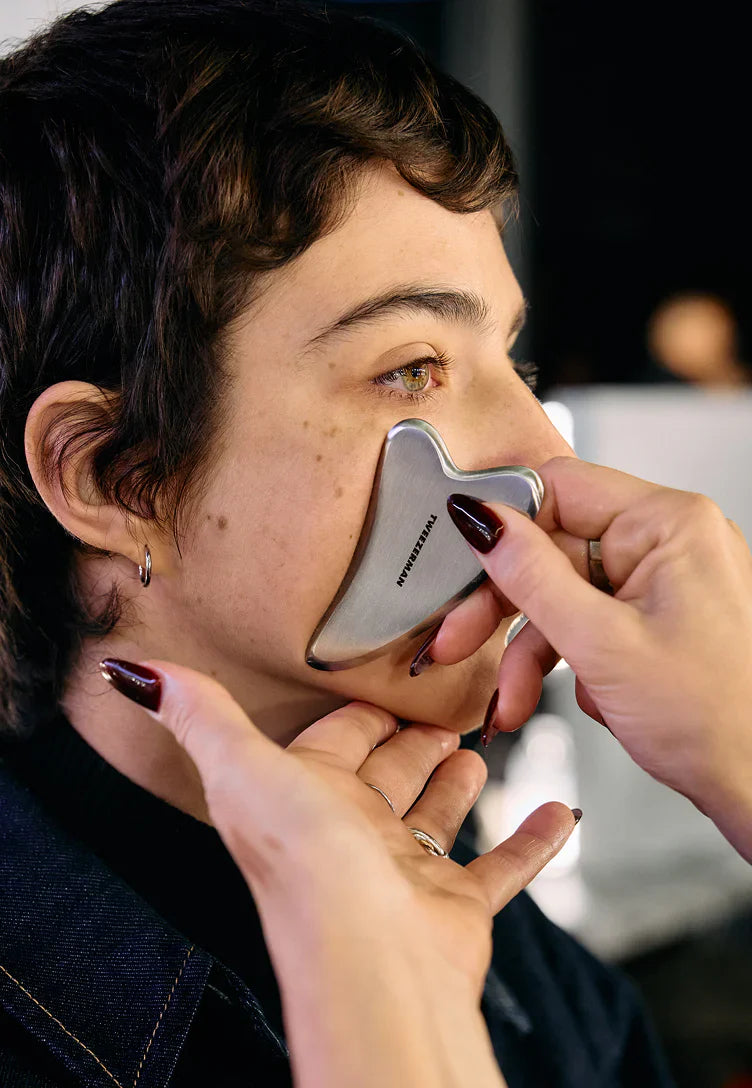Runway Essentials: Tweezerman X Resort 26 Impression Runway – Aje NZ